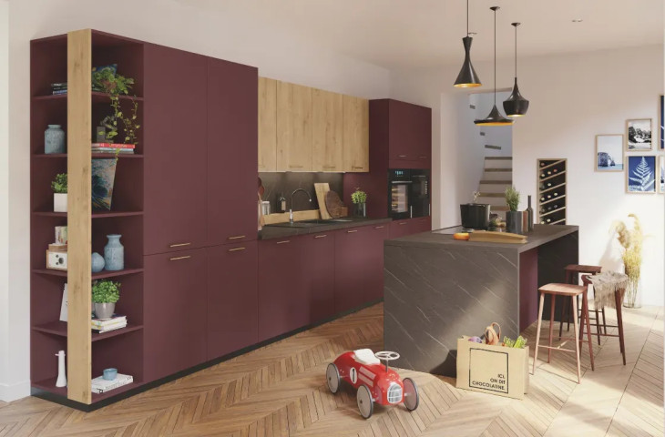 Cuisine vert Fénix® et bois avec îlot