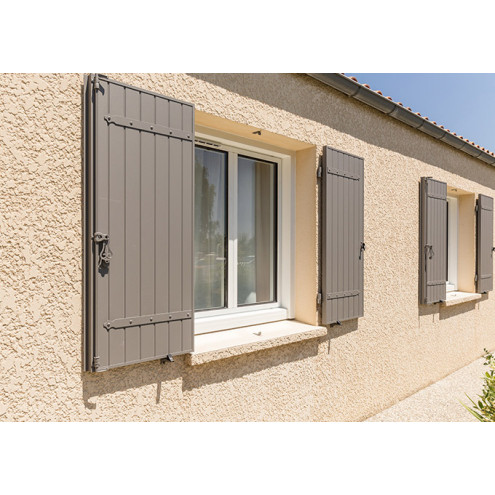 Volets battants en aluminium sur-mesure et standards